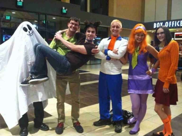 19 Epic Group Halloween Costume Ideas for Your Squad of Six