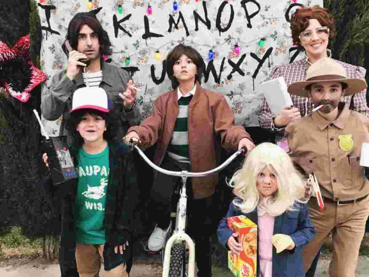 19 Epic Group Halloween Costume Ideas for Your Squad of Six