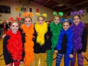 19 Large Group Halloween Costume Ideas That Will Make You the Life of ...