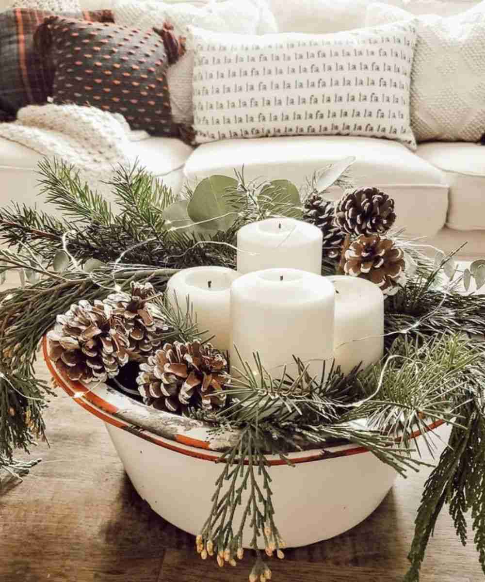 31 Modern Christmas Dough Bowl Centerpieces: Creative and Stylish ...